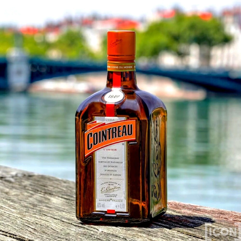 COINTREAU LIKIER 0,7L iconselection.pl